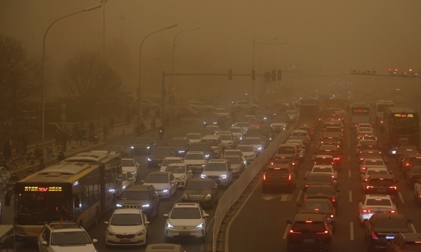 Largest sandstorm in decade engulfs Northern China