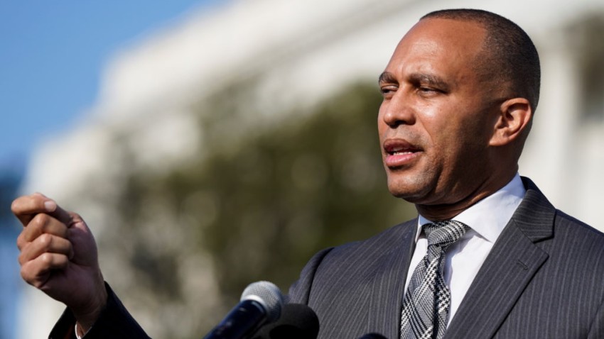 US congressman announces bid to lead Democrats in House