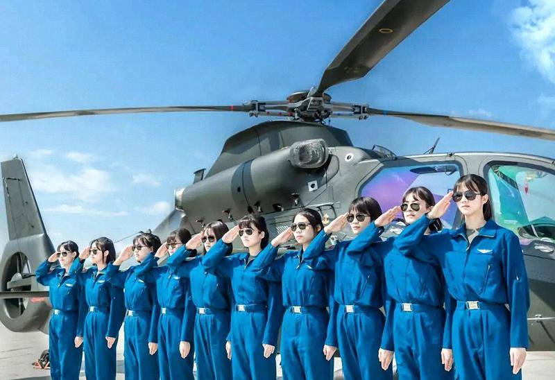 Chinese navy to recruit female cadet carrier-based aircraft pilots