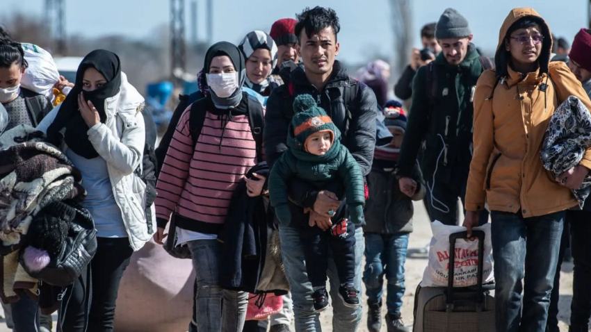 2,643 more Afghan refugees return home from Iran