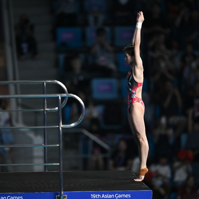 China's star diver Quan wins women's 10m platform at Hangzhou Asiad