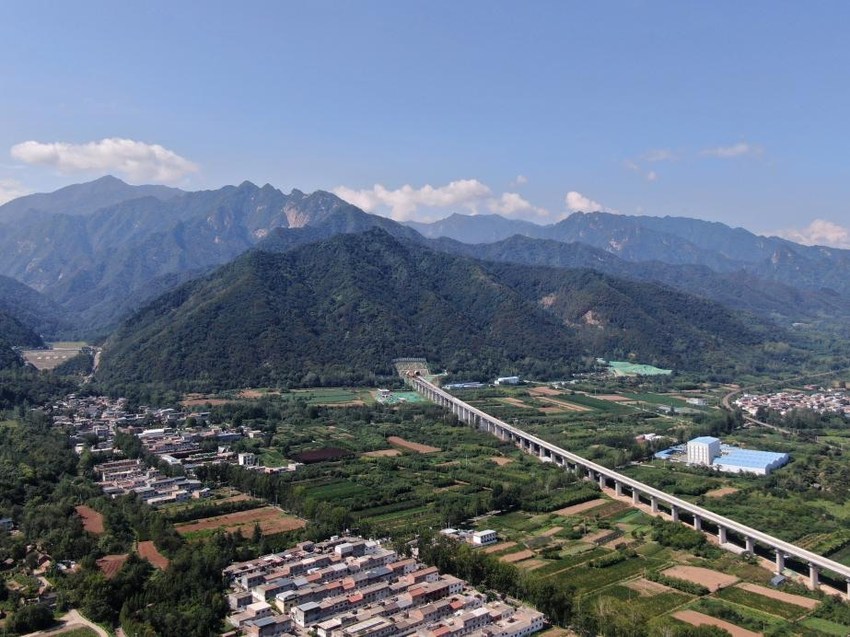 In pics: construction site of mega bridge along Xi'an-Ankang High-Speed ...
