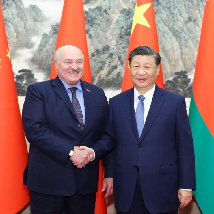 Chinese, Belarusian presidents pledge to enhance ties