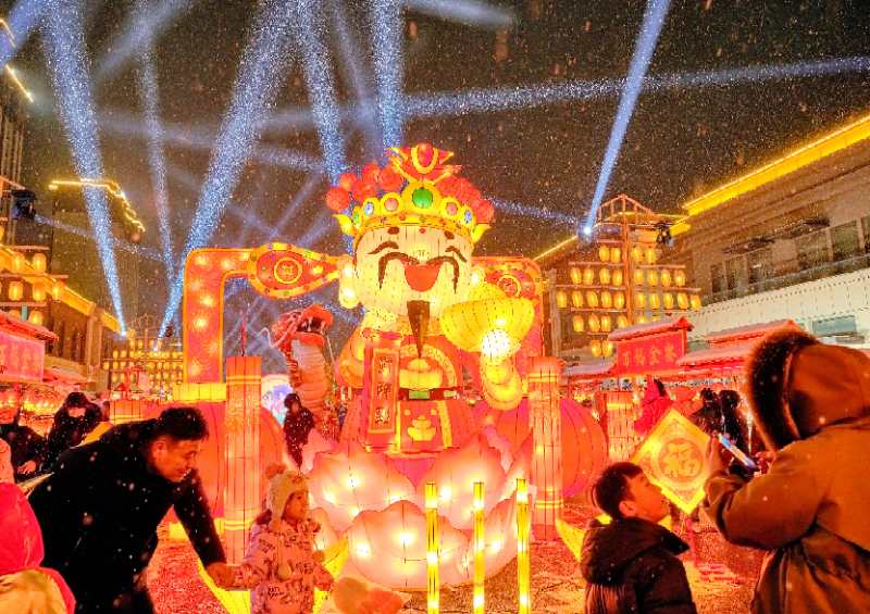 Lanterns illuminate Chinese New Year in Jinxiang, Shandong