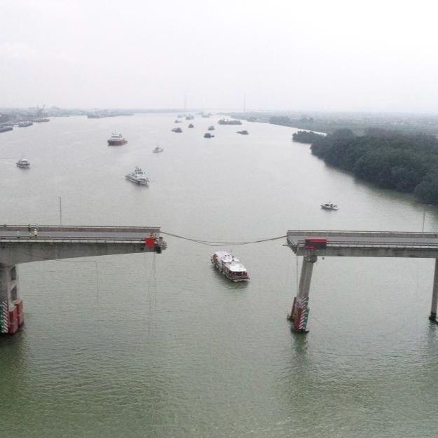 Crew misoperation causes ship-bridge collision in south China ...