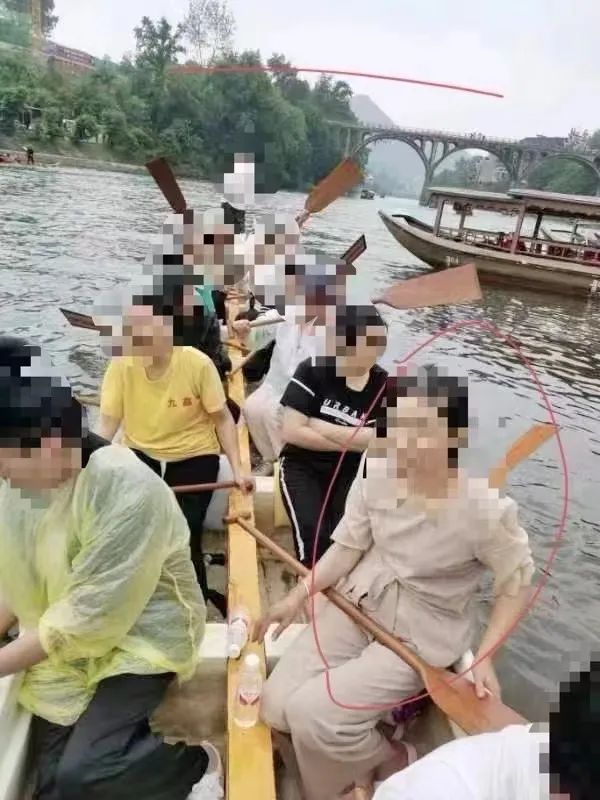 3 dead after dragon boat capsizes in SW China