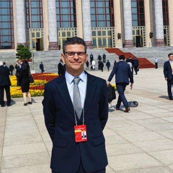 Transcending cultural differences for better mutual understanding