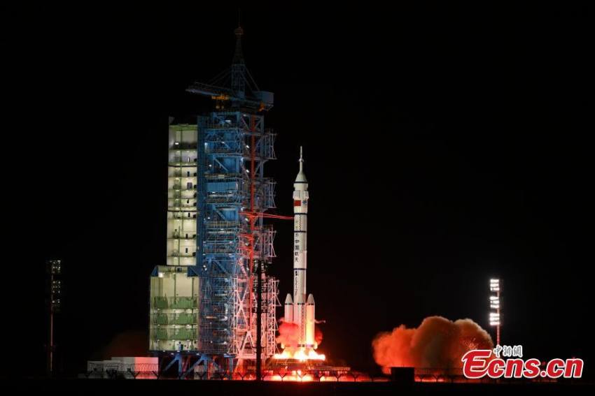China successfully launches Shenzhou-19 manned spaceship
