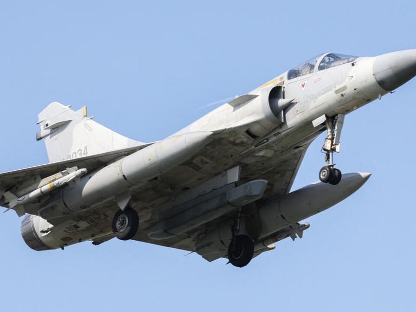 First French Mirage 2000 jets arrive in Ukraine: defense minister