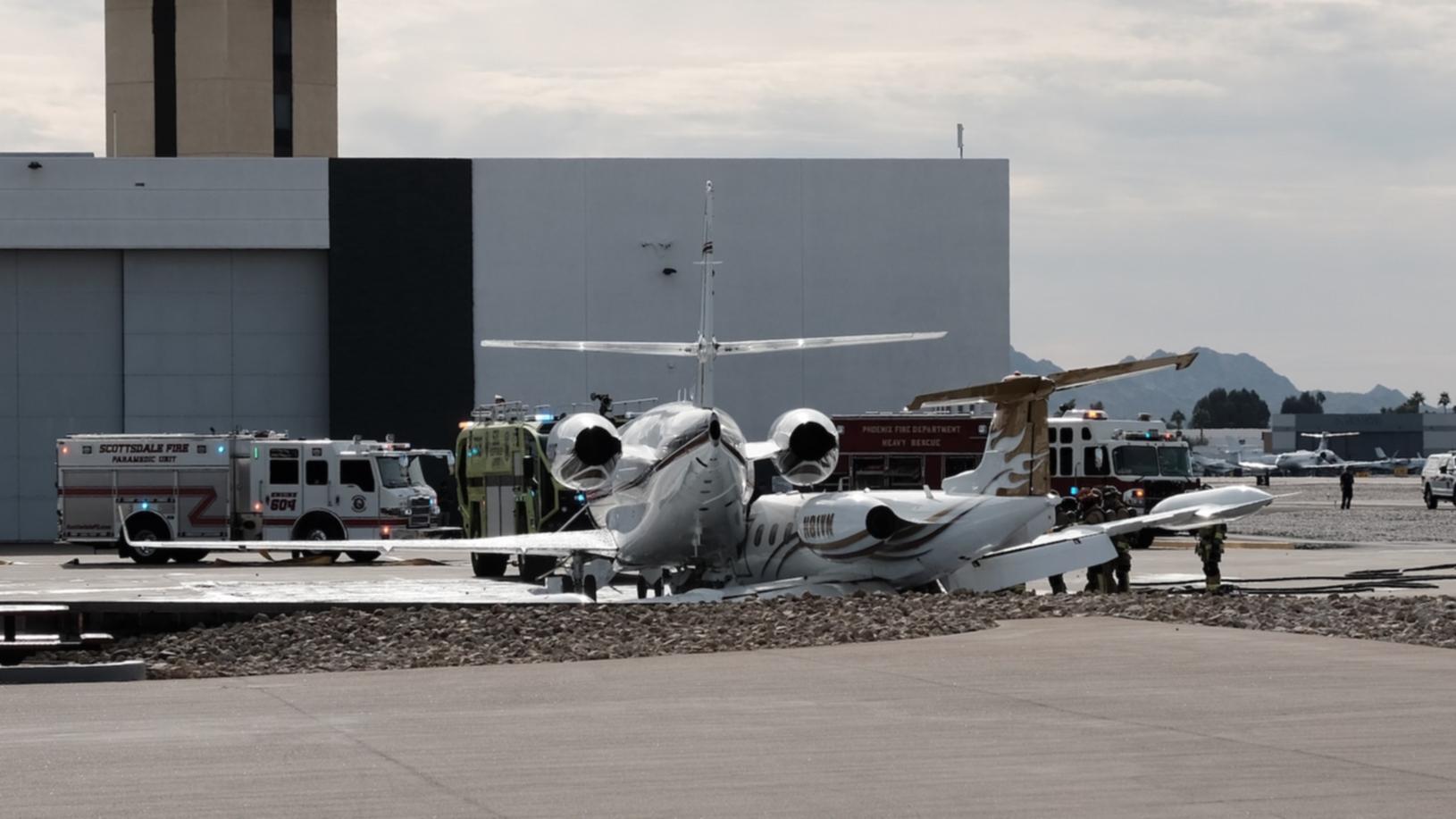 1 dead, 3 hospitalized after two jets collide on airport runway in US ...
