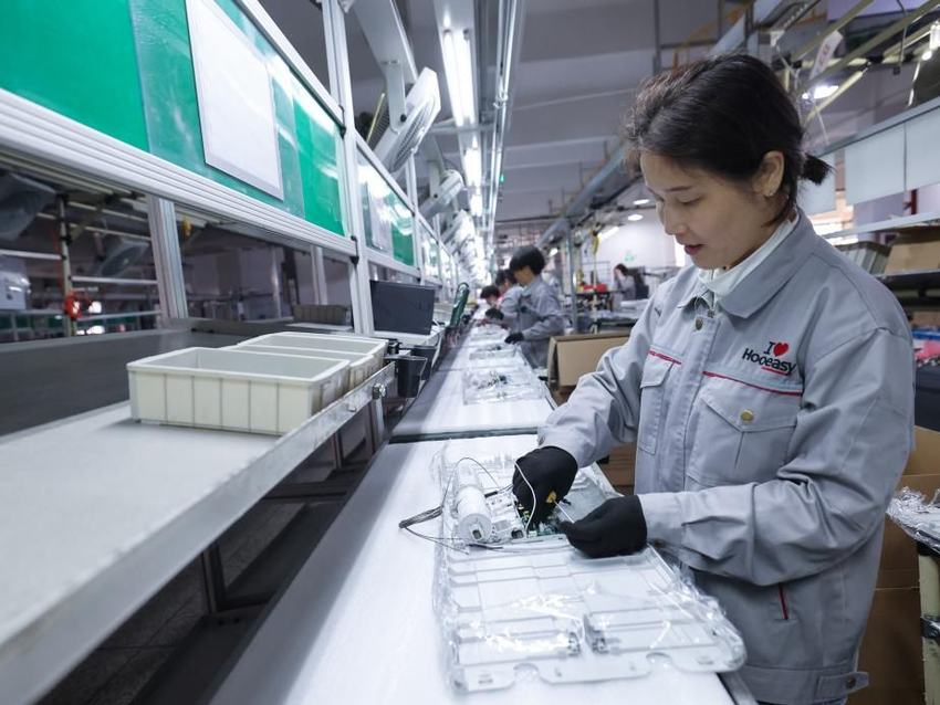 China's manufacturing hub launches global initiative to expand trade