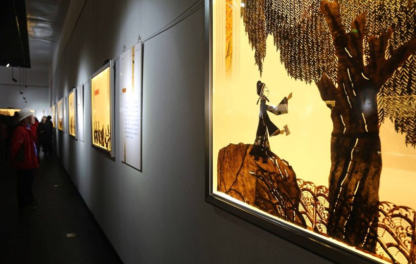 China's first shadow puppetry theme park opens